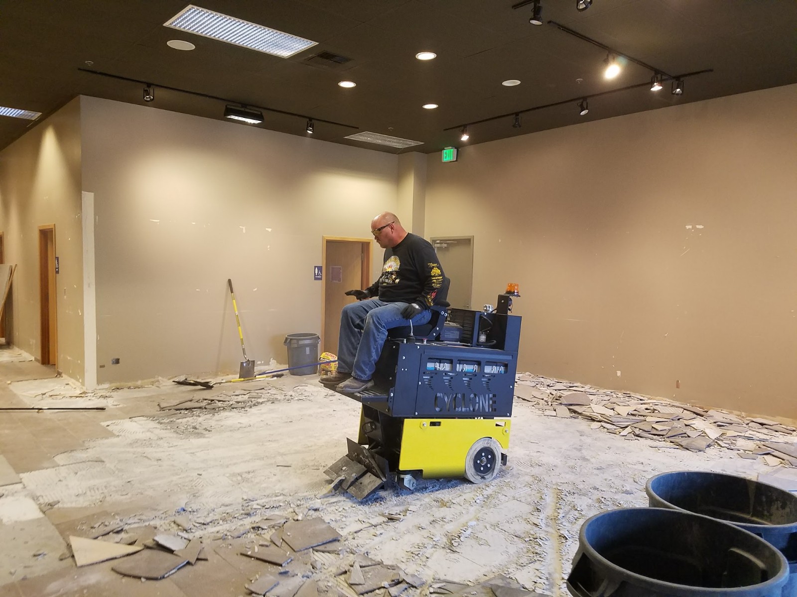 Floor Demo - Seattle Surfaces